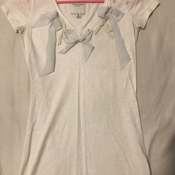 Gilly Hicks | Tops | Gilly Hicks White Tee | Poshmark